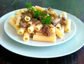 Mercoledì l’angolo di Lella: Pasta con Pesto alle Olive | Il tritagonista